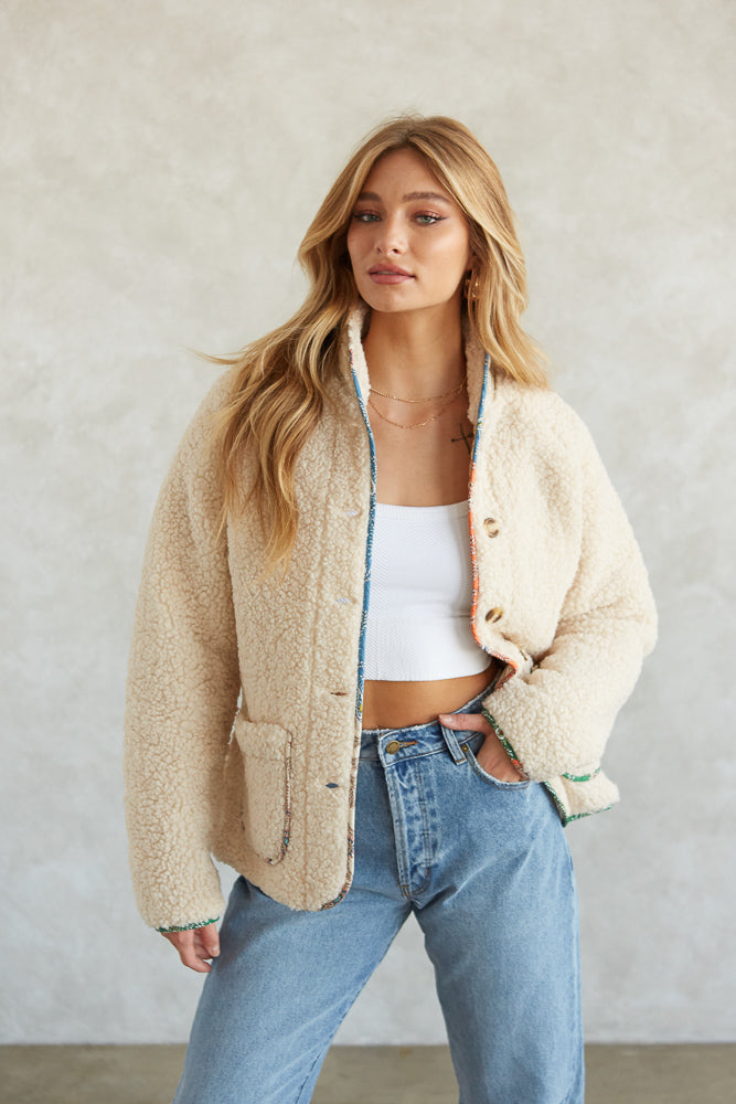 LUCKY Long Hooded Sherpa Toggle Bridge Street Town Centre