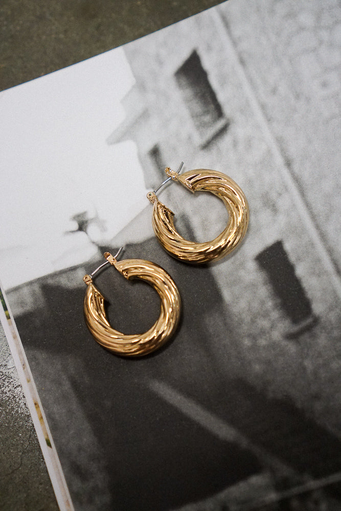 Shop American Threads Shoes & Accessories Collection